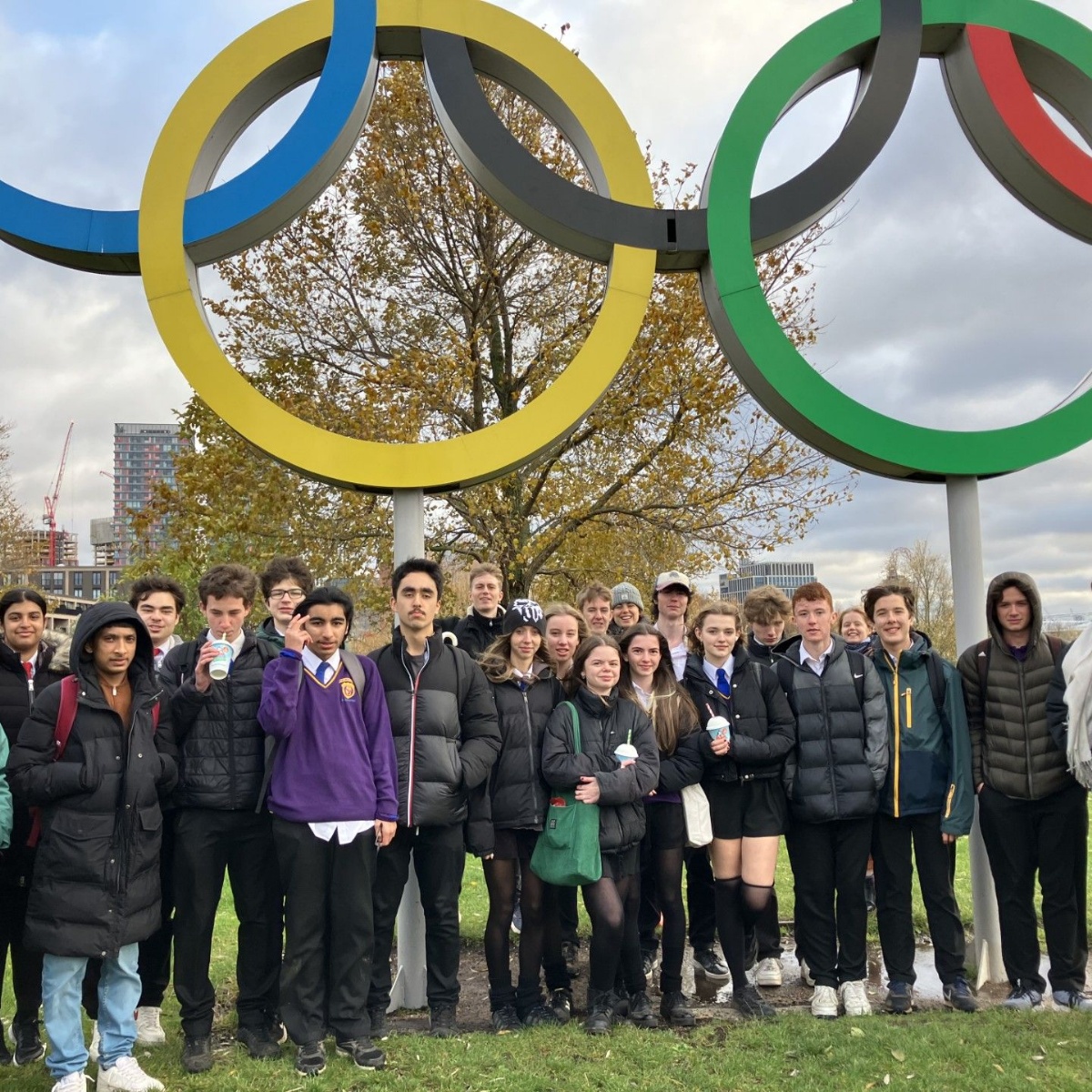Oxford Spires Academy - Year 11 and 12 Geographers explore Stratford!